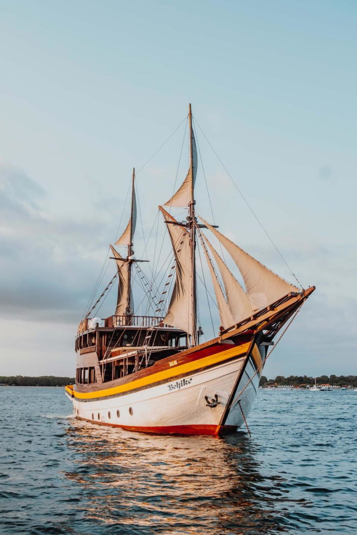 Behike Luxury Phinisi - Labuan Bajo