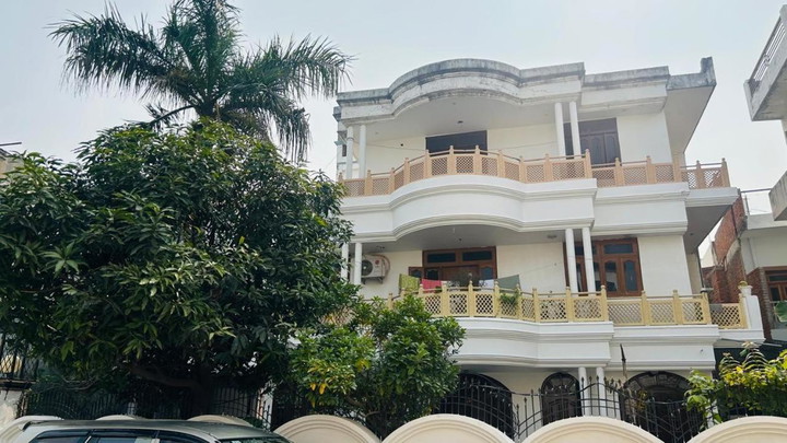 Rajgrih Homestay - Varanasi