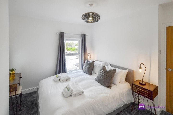 Thomas 1 Bed Apartment With Cathedral Views - Stayseekers - Salisbury
