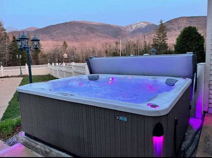 Bowman Inn Views Of White Mountains, Pool, Hot Tub - New Hampshire