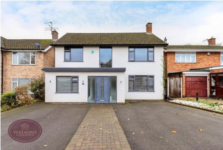 The White House 4 Bedroom, Two Reception Rooms, High Specification, Located 2 Miles From Jct 26 Exit Off The M1, Prime Location - Nottingham