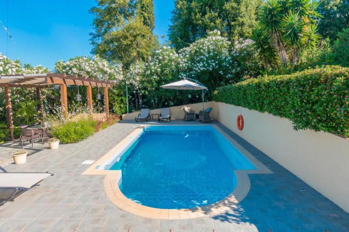 Blue Coast Suites - Seaside Retreat With Pool In Exclusive Kommeno - Corfou