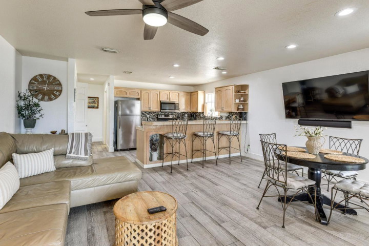 South Padre Island Getaway - Newly Renovated! - Texas