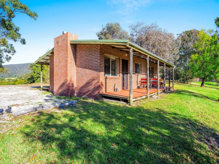 Braeside Cabin Two Alphitonia - Narooma
