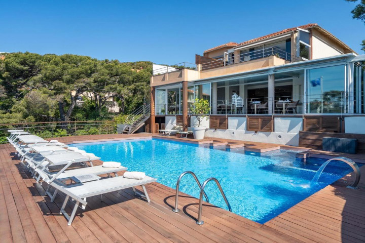Best Western Plus Hôtel La Rade - La Ciotat