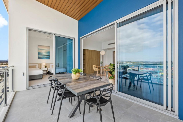 Waterfront 2-bed Oasis - Pool Steam Jacuzzi Gym - Sunshine Coast