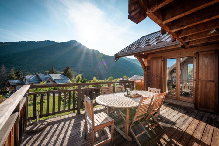 Chalet Hibou, Large Chalet With Mountain Views And Close To Slopes - Montgenèvre