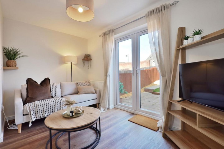 13d Heol Stradling - Bridgend