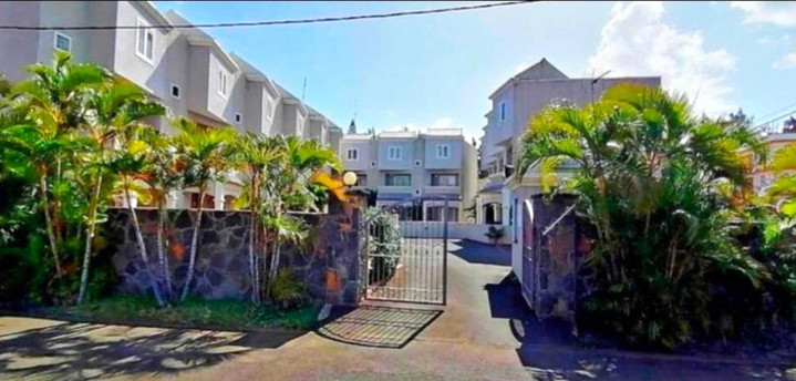 Sunshine Luxurious Villa:4 Mins Walk From Beach - Mauritius