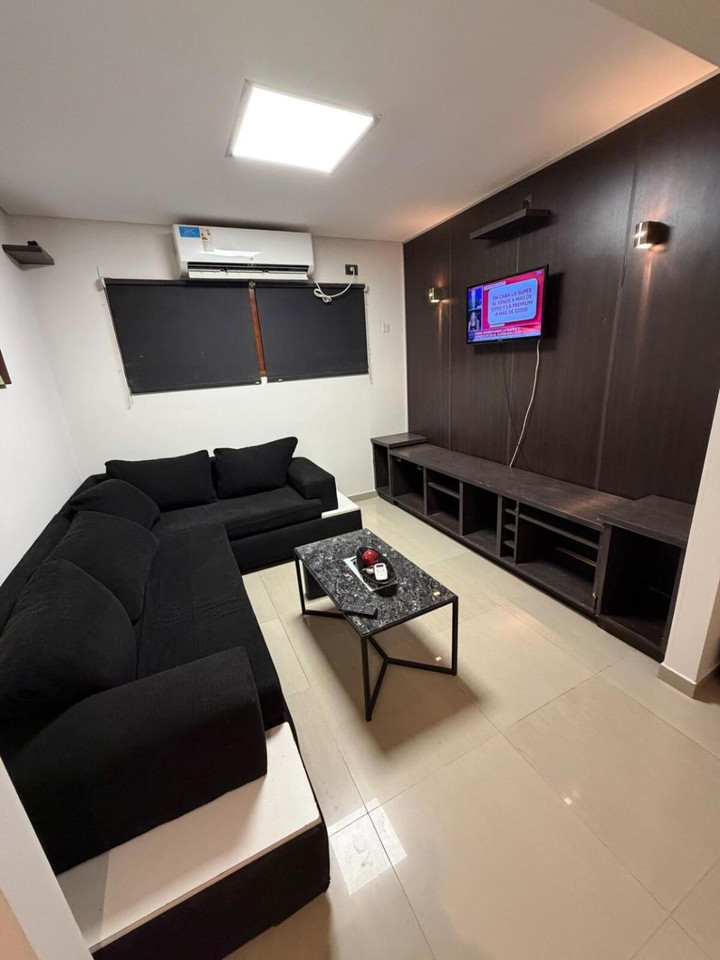 Jr House Sobre Avenida Independencia - Corrientes