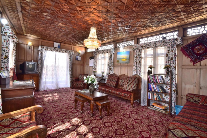 Golden Hopes Group Of Houseboats - Srinagar