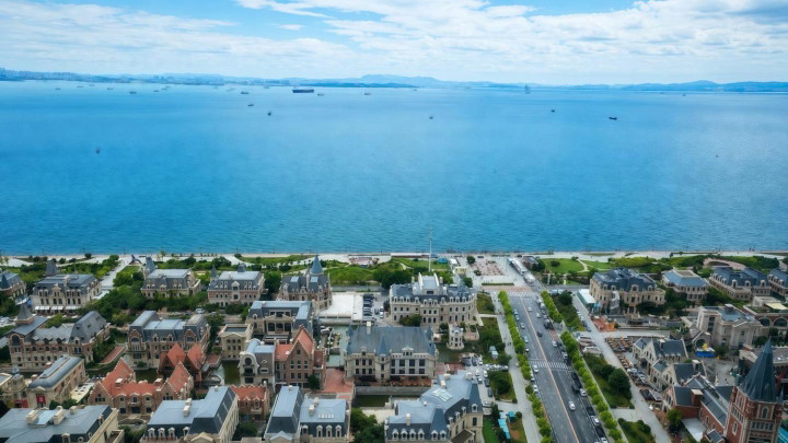 大连蜗牛沐境Loft海景酒店东港地铁站东港水城店 - Dalian