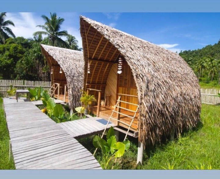 Palayan Paradise Huts - Philippines