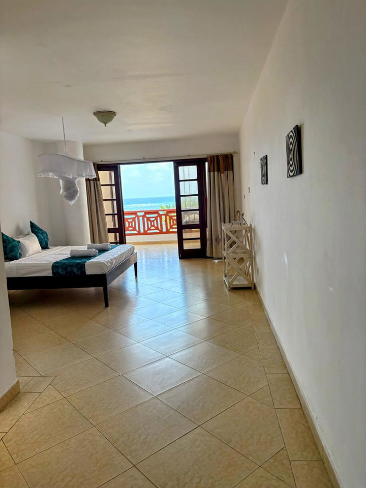 One Bedroom Beach Penthouse Apartment - Mombasa