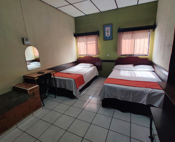 Hotel En Santa Ana - Santa Ana
