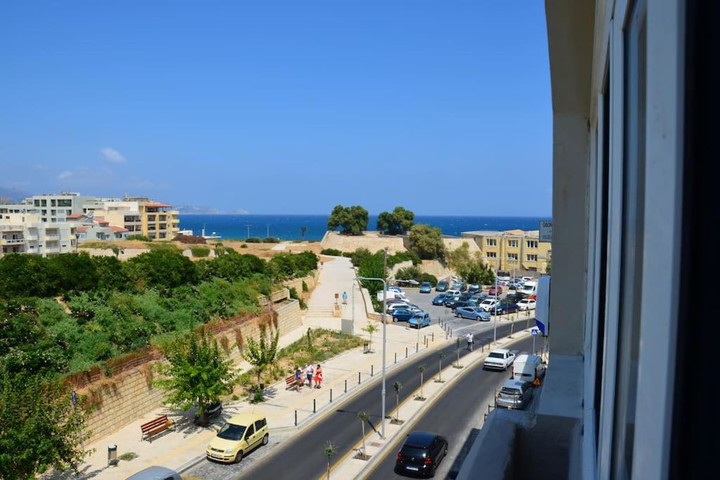 Luxurious City Apartment With Sea View - Lite Blue - Heraklion