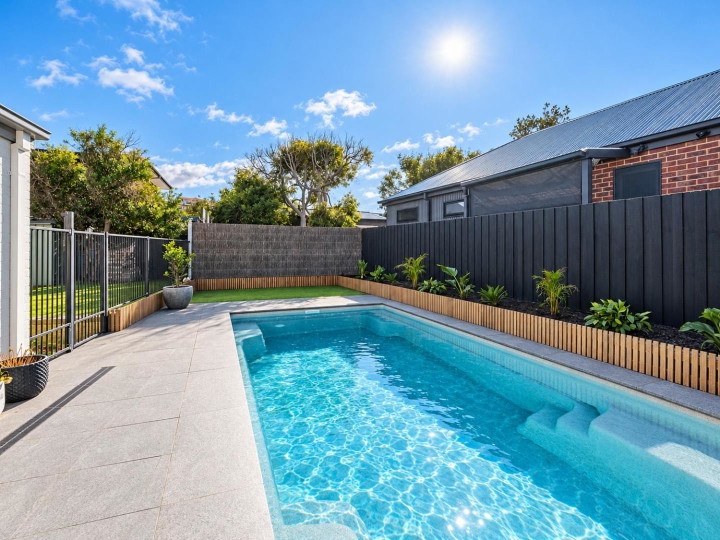Coastal 4br With Pool, Walk To Ocean Grove Beach - Barwon Heads
