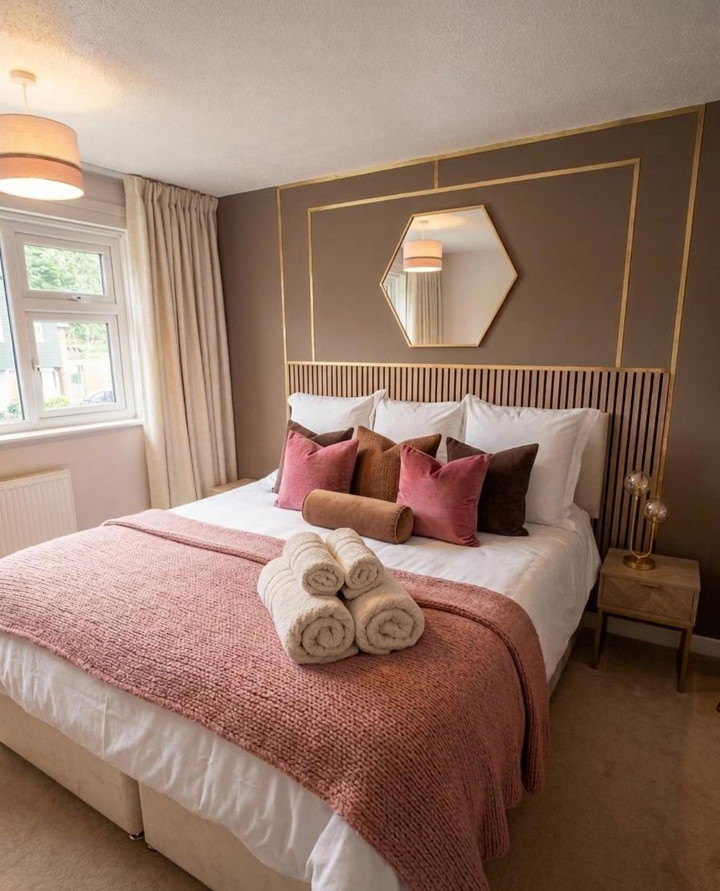 Modern Large 5-bed-2 Baths-parking-great For Groups-contractors-families-royal Leamington Spa-warwickshire-by The Home Makers Hub - Warwick