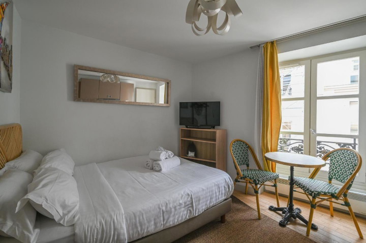 French Typical Apartment (Opéra 5d) - Louvre Museum