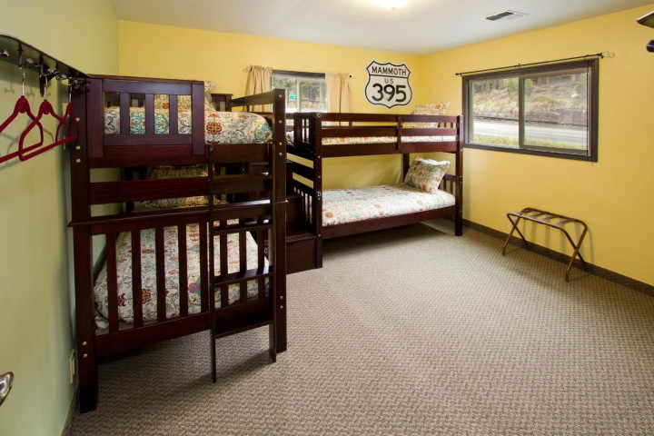 Moderne Hostel - California