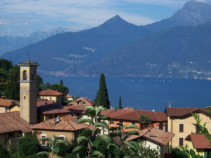 Balcone Fiorito - Varenna