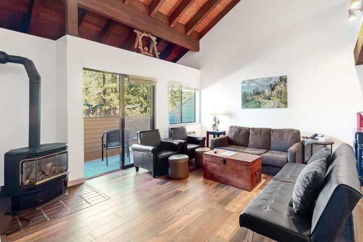 This Location Is Hard To Top With Easy Access To Heavenly & Resort Amenities - Californie