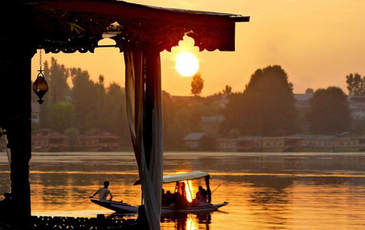Houseboat Lily Of Nageen - Srinagar