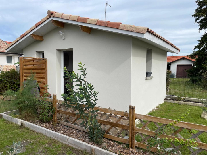 Joli Studio Neuf Tout Equipé, Wifi - Biganos