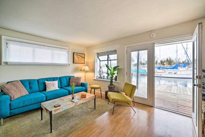 Portland Floating Home Getaway W/ Sauna! - Portland, OR