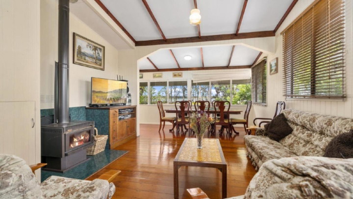 Grandads Beach House - Brisbane