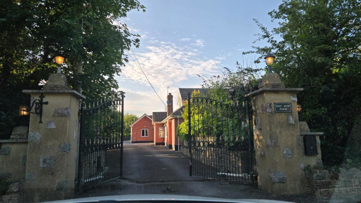Haybow Farm Accommodation - Weston-super-Mare