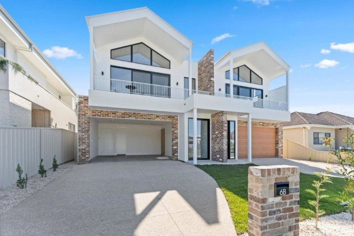 Woonona Beach Retreat 4br House With Pool - Bulli