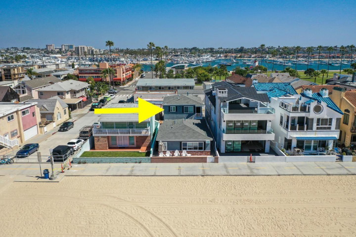 Oceanfront Back Home With View Of The Sea - Newport Beach, CA