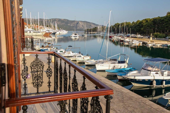 Ancora Faros - Hvar