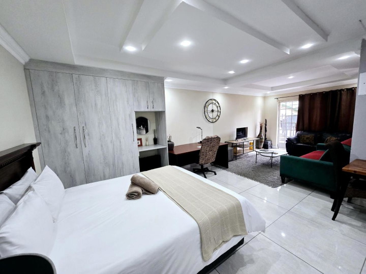 Waterfall City Guest Lodge - Sandton