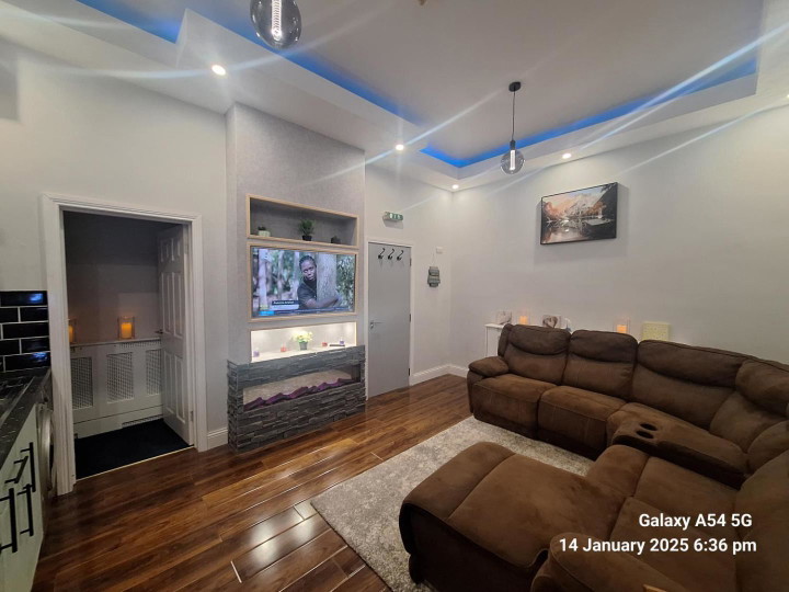 Login House City Centre - Londonderry
