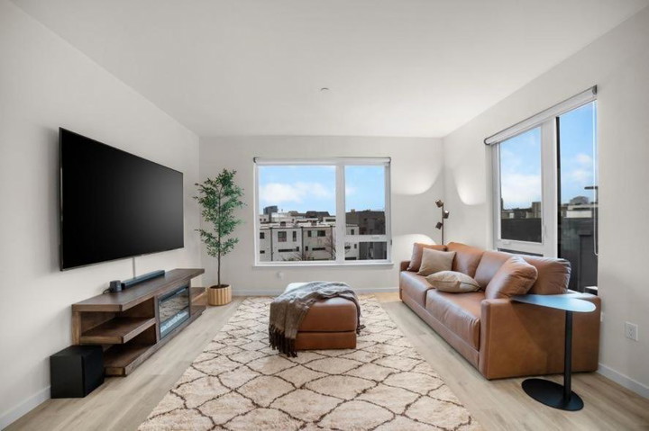 Modern Lux Midrise Stadium & Downtown Views - Sacramento