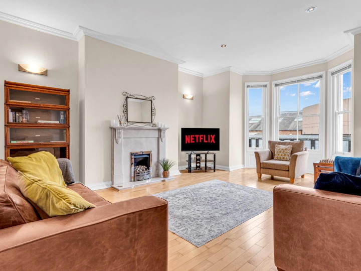 Luxury 3 Bed Apartment, Gated Parking, City Centre - Nottingham