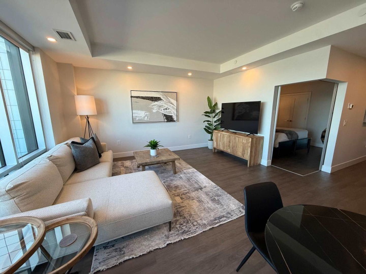 Waterfront Penthouse 1 Bedroom With 6 Appliances - Halifax, NS, Canada
