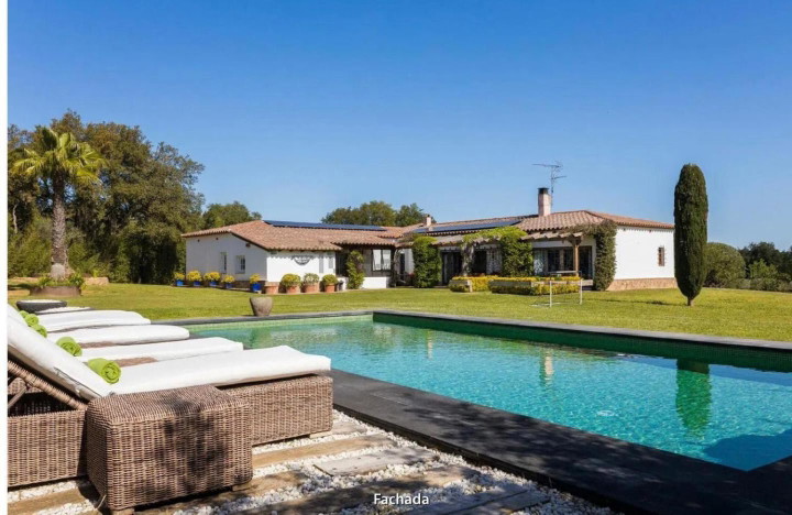 Casa Bali Costa Brava - Peratallada