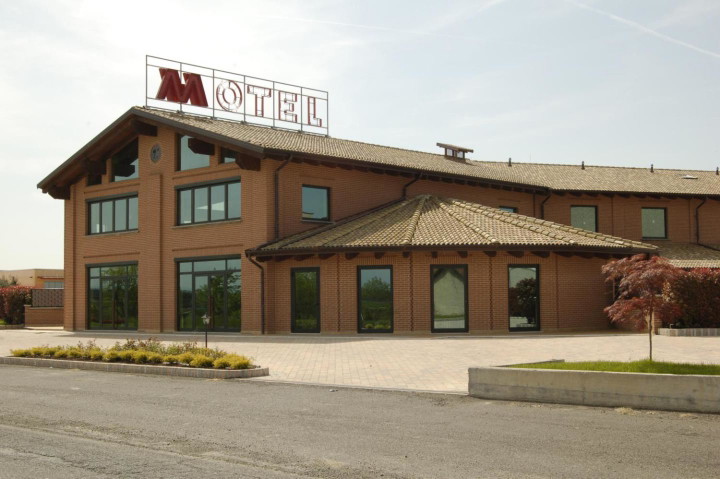 Hm Motelhotel - Piedmont