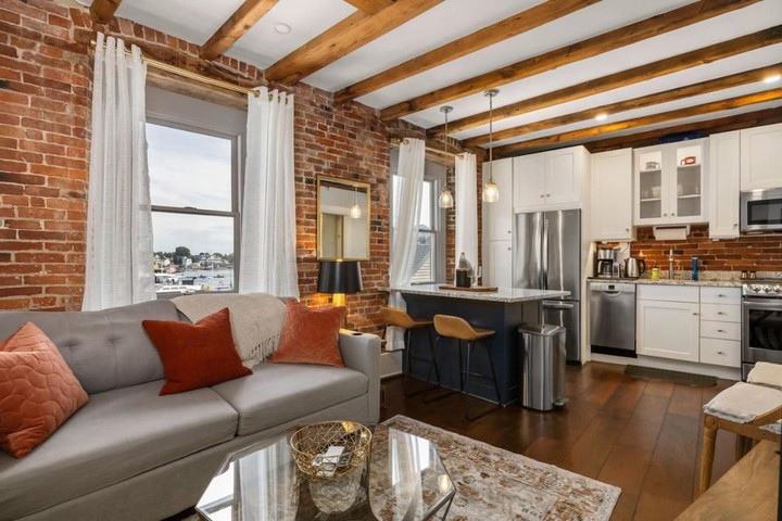 Tugboat Vista 2 Bedroom Downtown Portsmouth - Portsmouth, NH