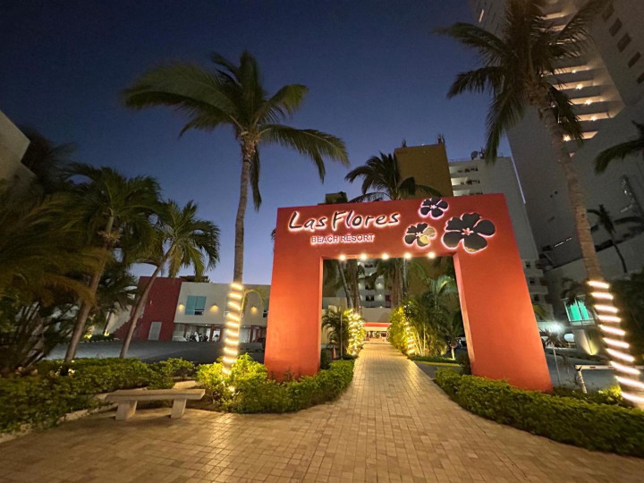 Las Flores Beach Resort - Mazatlan