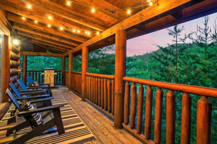 Gated Resort Cabin W Pools Mini Golf - Pigeon Forge, TN