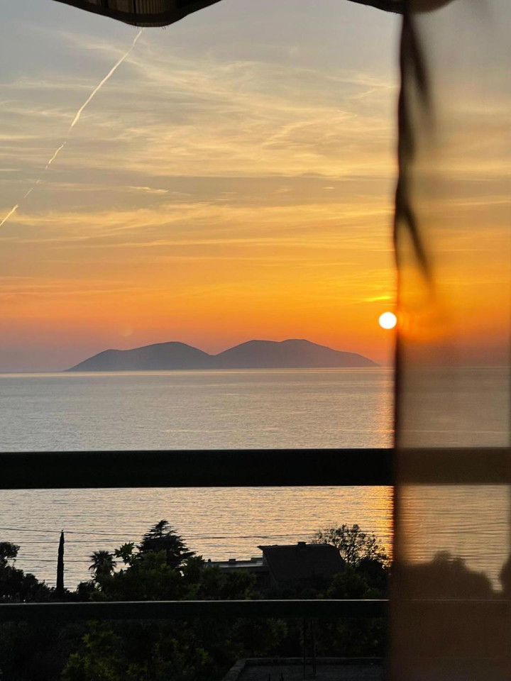 Pararse Apartments - Albania