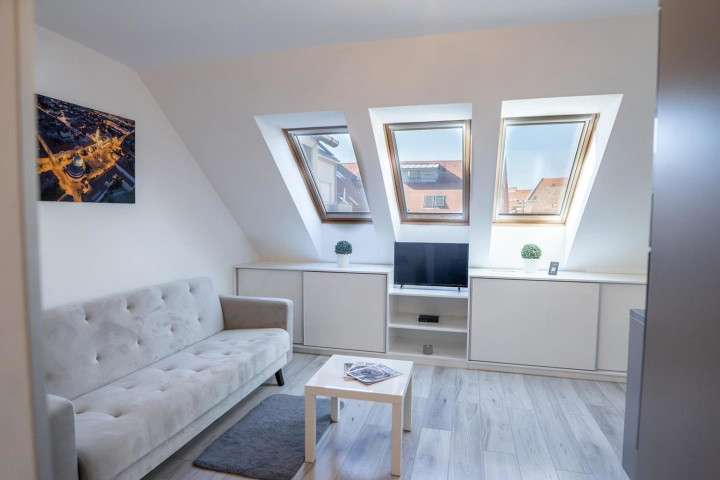 Antracit Apartman - Csendes Belvárosi Szállás, Saját Garázzsal - Pécs