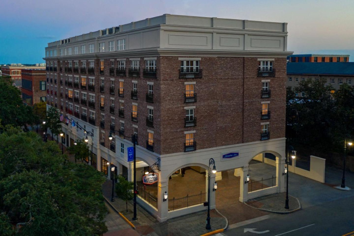 Hampton Inn Savannah Historic District - Savannah, GA