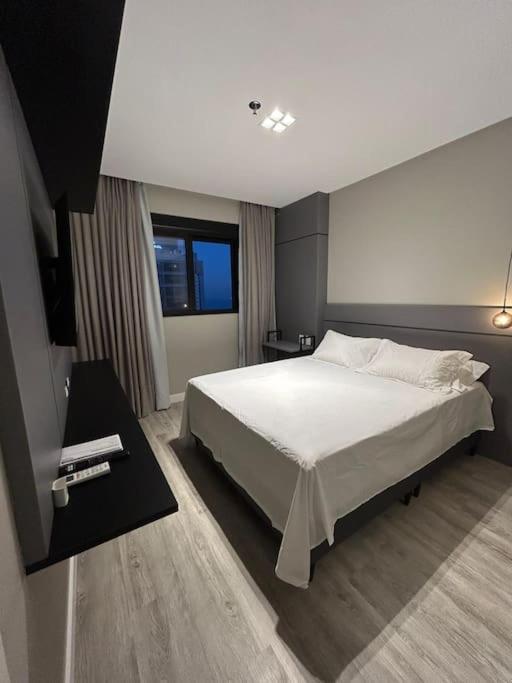 Flat 1609 Infinity Tower - Porto Belo