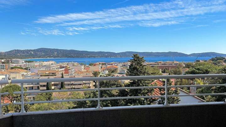 Azura - Appartement Climatisé 2 Chambres Terrasse Vue Mer Avec Parking Privé Gratuit - Plage de Pramousquier