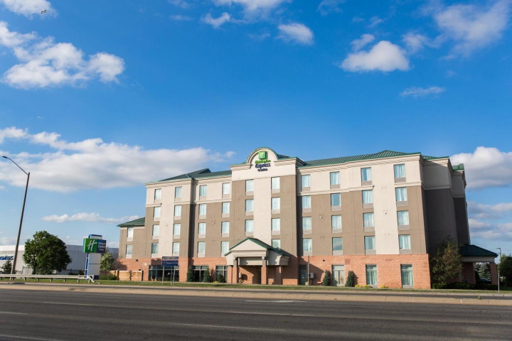 Holiday Inn Express Brampton By Ihg - Vaughan